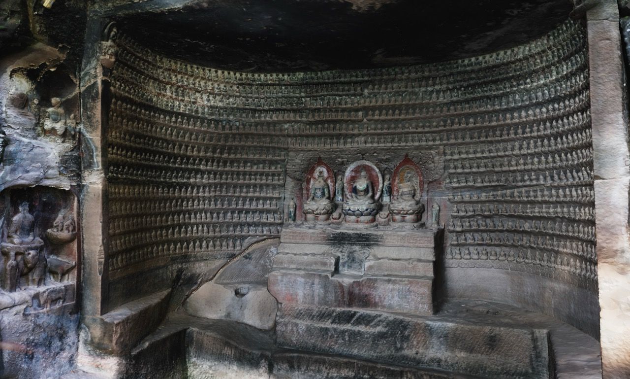 Niches at Southern Cliff in Yuanjue Cave | FUNES